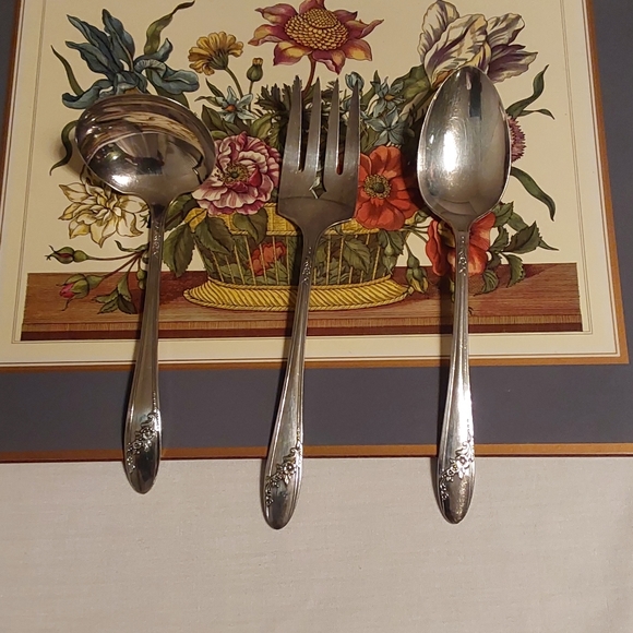 Oneida | Kitchen | Oneida Vintage Queen Bess Pattern Community Tudor ...